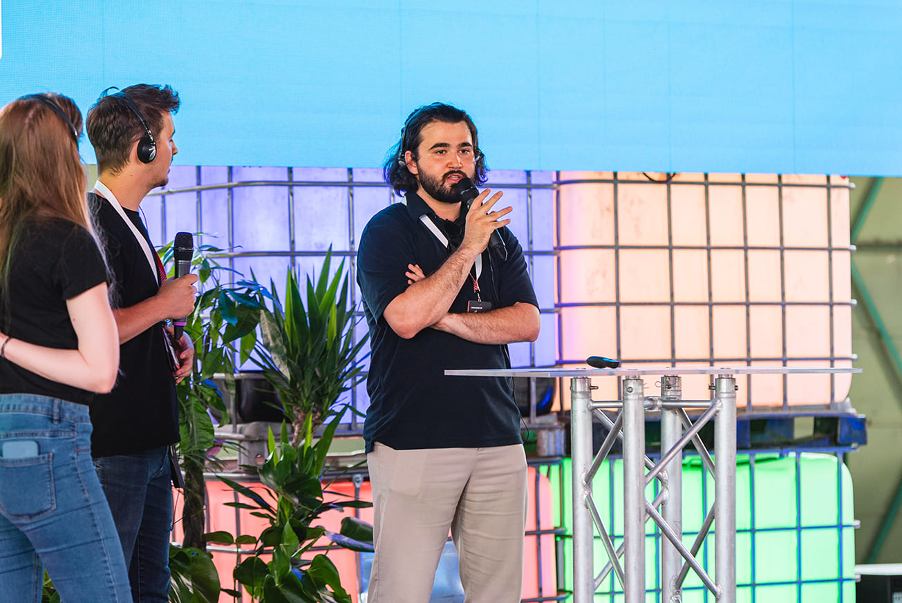 From hackathon ideas to pitching in front of big-tech investors - CraftHub